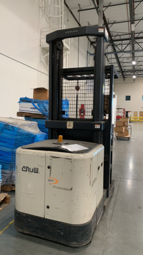 CROWN SP 3200 SERIES STOCK PICKER , 24 VOLT, MODEL: SP3210-30, SERIAL ...